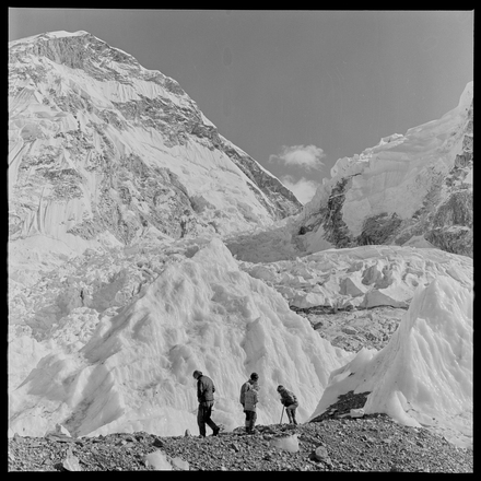 Sir Edmund, Peter and Belinda fossick for remnants of the 1953 ...