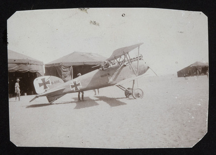 [Captured Hun plane] - Collections Online - Auckland War Memorial Museum