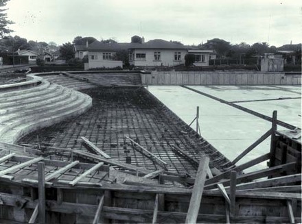 Onehunga Memorial Swimming Pool construction at Jellicoe Park ...