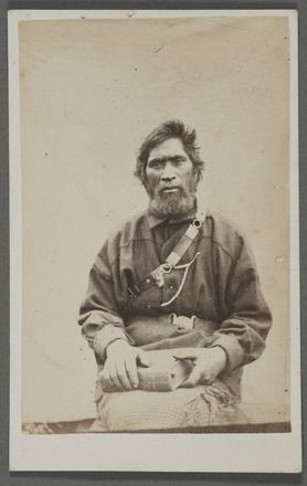 [Portrait of Wiremu Tamihana Tarapipipi Te Waharoa with bible ...