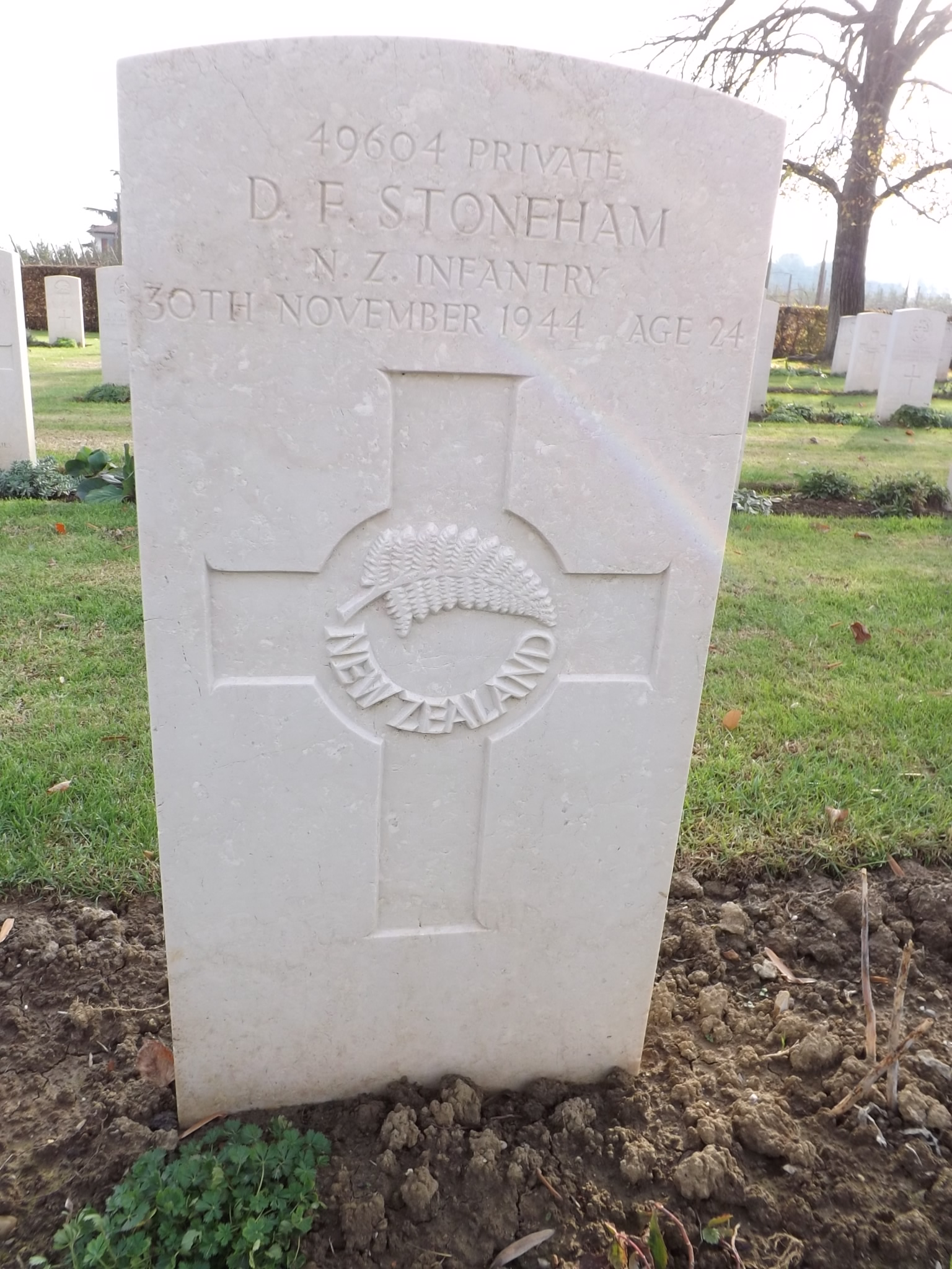 Donald Francis Stoneham - Online Cenotaph - Auckland War Memorial Museum