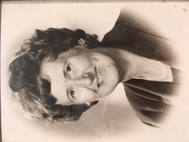 Iris Patricia Mason - Online Cenotaph - Auckland War Memorial Museum