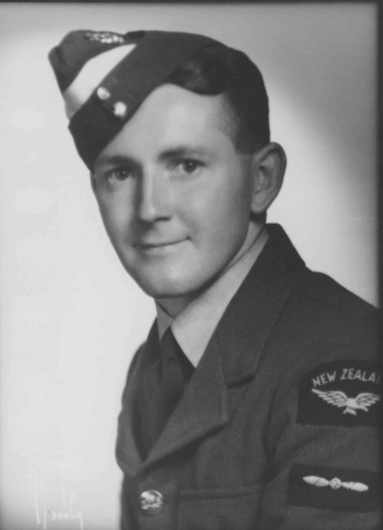 Geoffrey Hugh Butler-Williams - Online Cenotaph - Auckland War Memorial ...