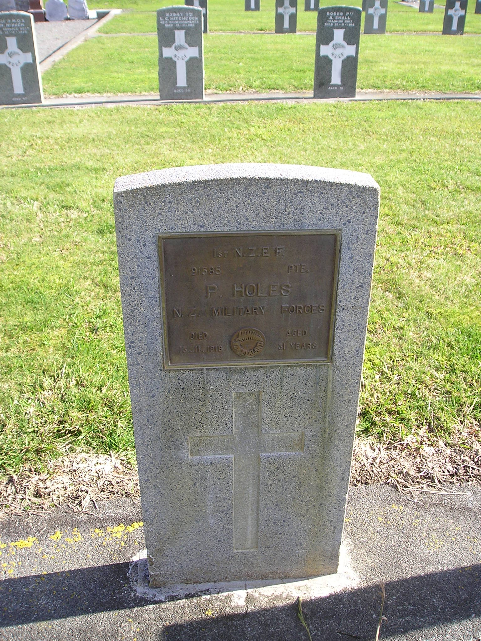 Peter Holes - Online Cenotaph - Auckland War Memorial Museum