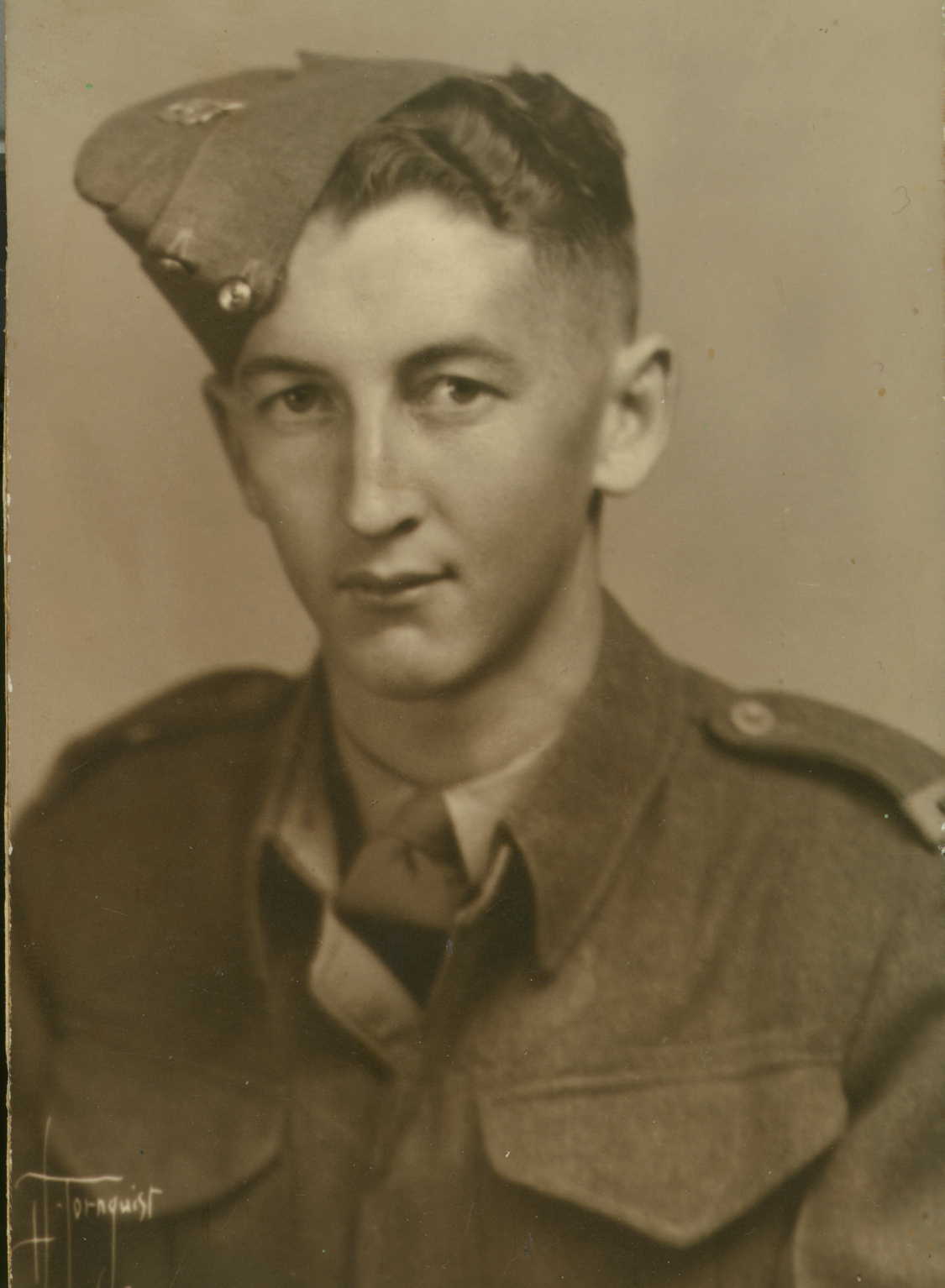 Ronald Dennis Bolton - Online Cenotaph - Auckland War Memorial Museum