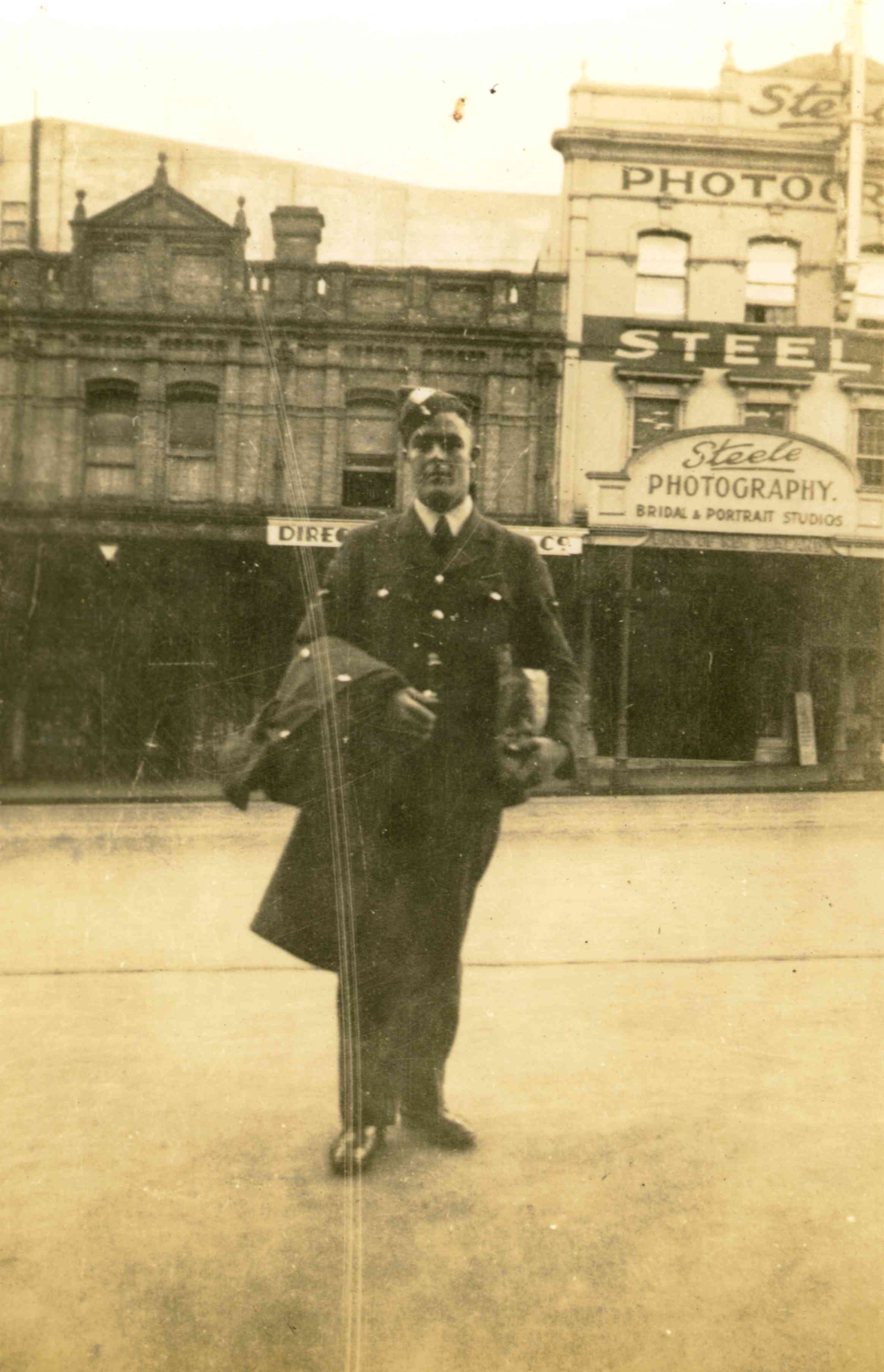 Douglas Cecil Giddens - Online Cenotaph - Auckland War Memorial Museum