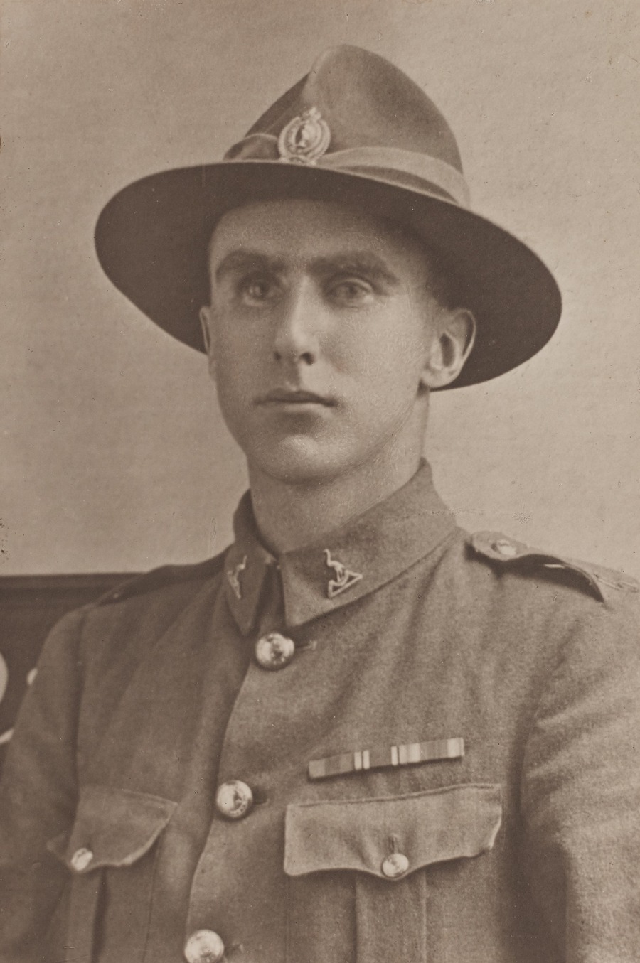 Donald Meredith Gordon Mackay - Online Cenotaph - Auckland War Memorial ...
